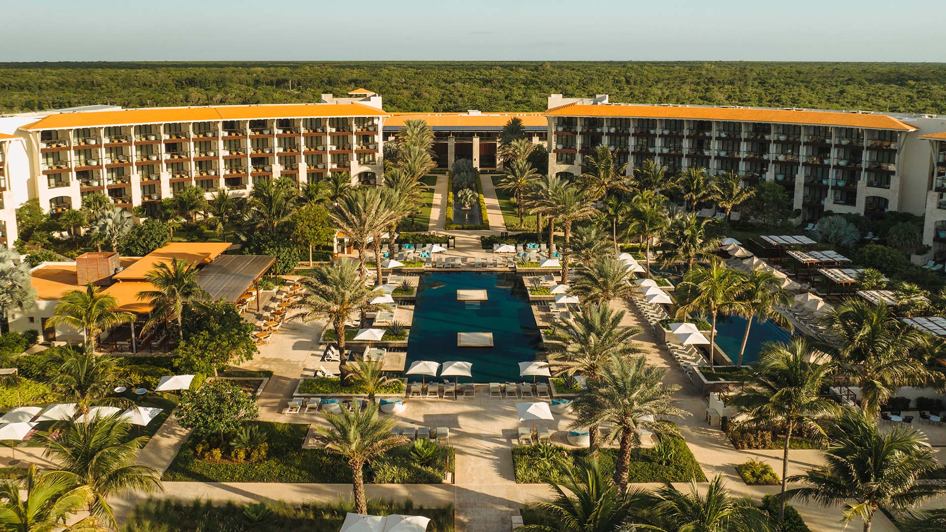Acerca de UNICO Hotel Riviera Maya